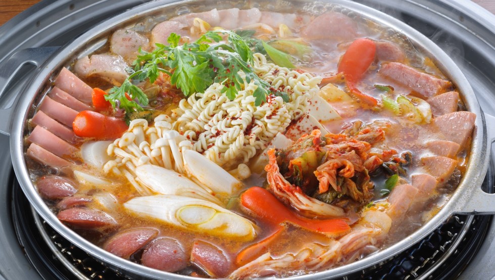 Pot Nabe Japanese food culture | HH JapaNeeds blog